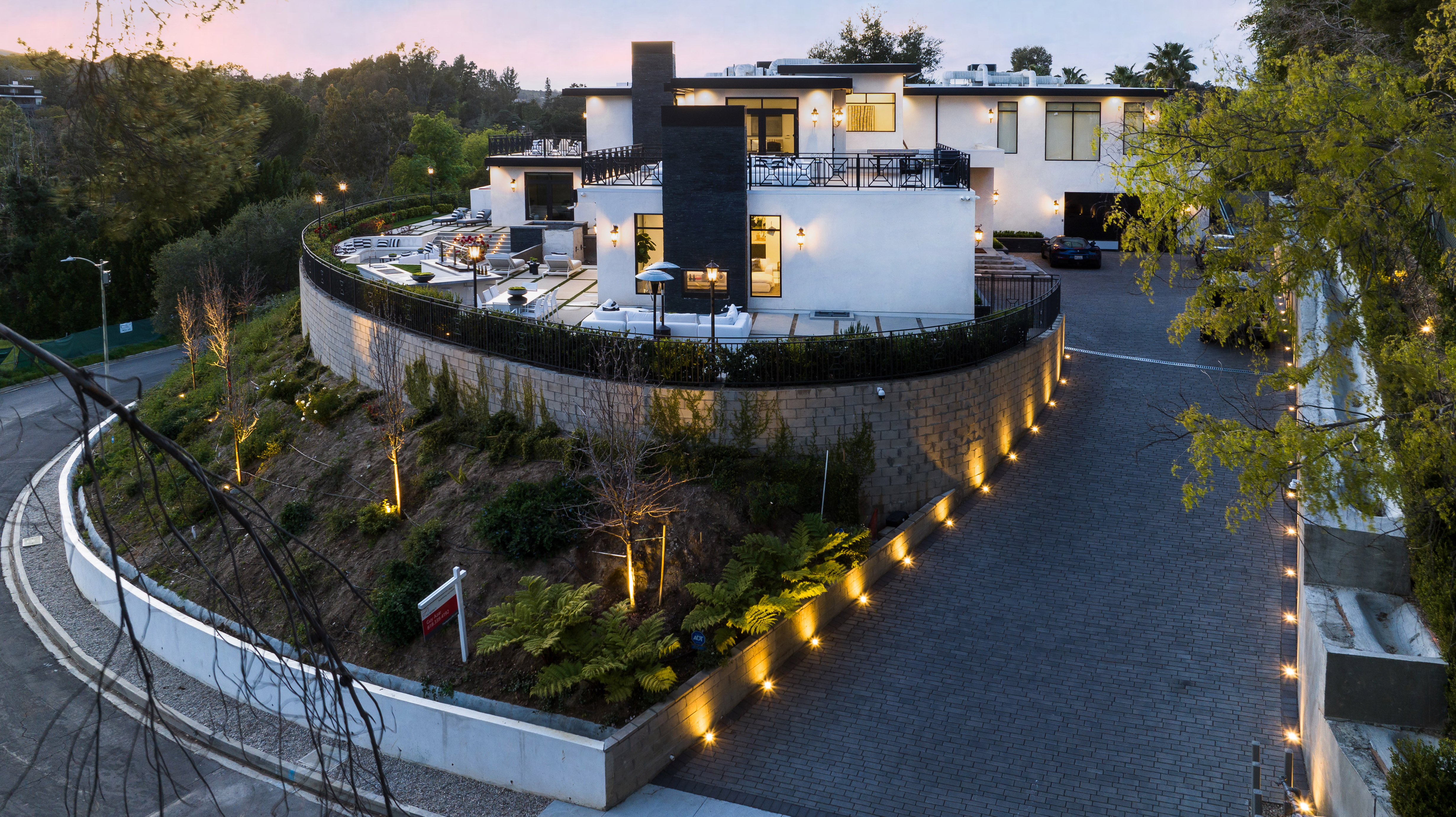 Luxury Estate with Panoramic Views at 15819 High Knoll Road | Traded